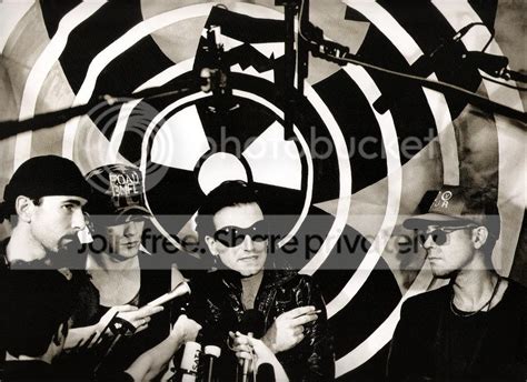 U2 And I The Photos Of Anton Corbijn 1982 2004 U2 Feedback