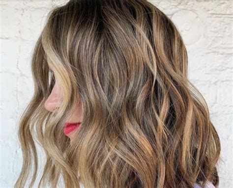 როგორ შევიღებოთ მუქი ფერის თმა წლის ყველაზე ტრენდული იდეები