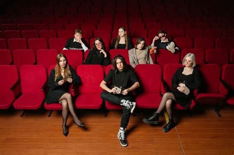 Выпускные альбомы Yearbook Photoshoot Friend Poses Photography