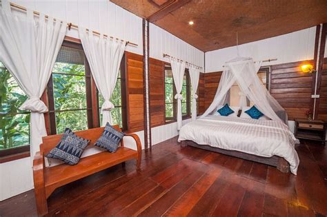 Chai Lai Orchid Coffee Shop Pictures And Reviews Tripadvisor