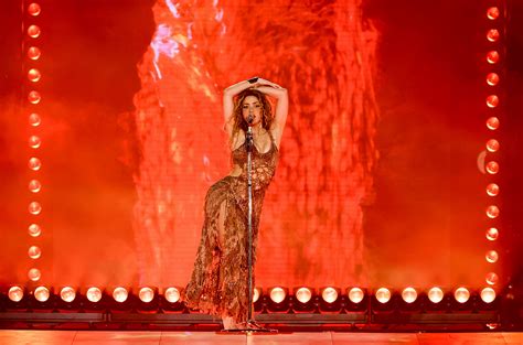 Shakiras World Tour 2025 Best Photos From Rio De Janeiro