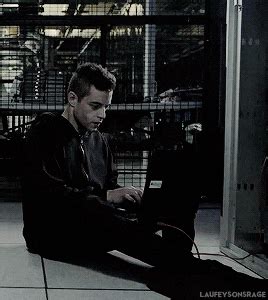 Mr Robot Hack GIFs Get The Best GIF On GIPHY