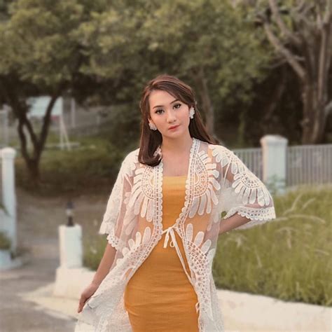 Berparas Cantik Ini 10 Pesona Disha Devina Pemain Sinetron Suara Hati Istri