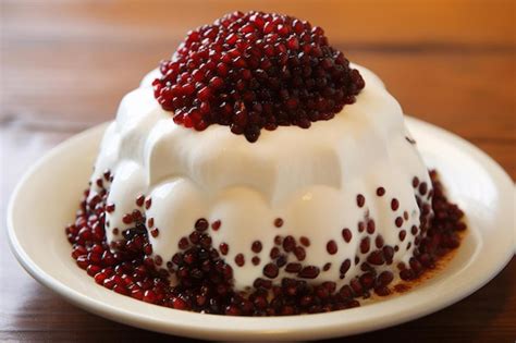 Chiles En Nogada Com Recheio Doce Chiles En Nogada Cozinha Tradicional Mexicana Imagem Premium