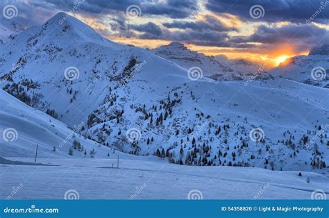 Passo Di Giau Fotografia Stock Immagine Di Ombra Sole 54358820