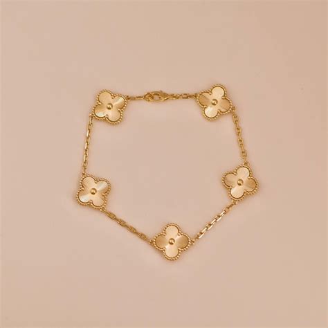Van Cleef And Arpels Vintage Alhambra 5 Motifs Yellow Gold Bracelet For