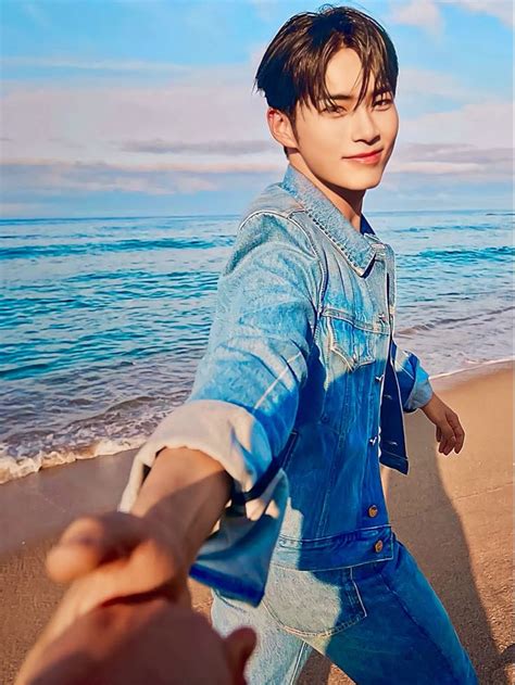 Sung Hanbin Hanbin Cute Asian Guys Handsome