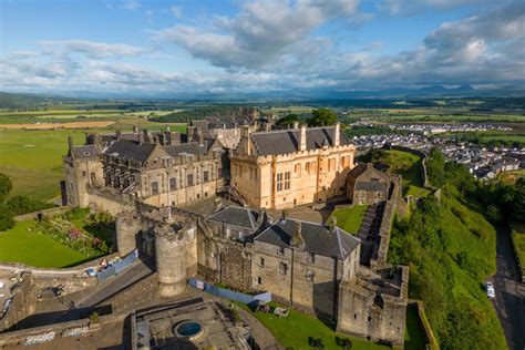 Scottish Castles Private Tour From Edinburgh