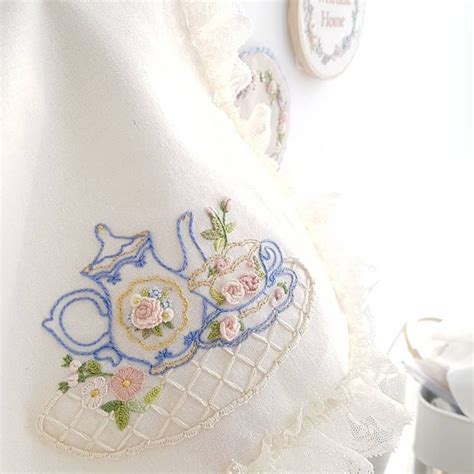 프랑수자수꽃힐링♡프랑스자수꽃자수자수타그램핸드메이드자수소품자수패키지자수손수건린넨덮개일산프랑스자수별헤는자수잠시휴식외국도안embroidery