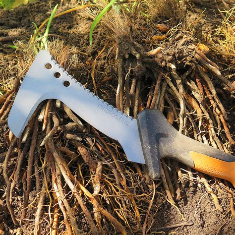 Trimming And Edging With A Billhook Tool