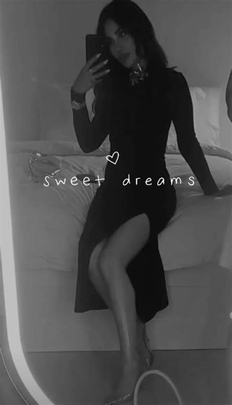 Sabeeka Imam Shares Adorable Pictures With Friends Pakistan Observer