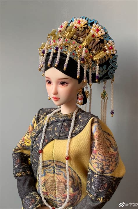 Chinese Dolls