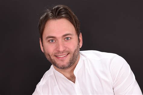 Valentino Buzza Allegoricaart