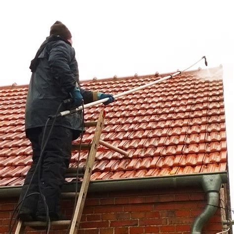 Dak Reinigen Snel En Efficiënt Met Dakshampoo®