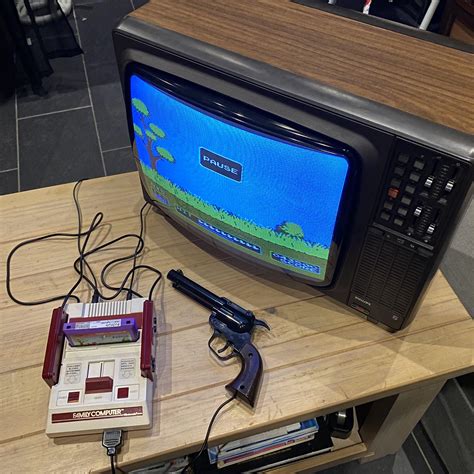 Duck Hunt With The Famicom Beam Gun Scrolller