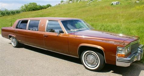 Cadillac Fleetwood Brougham — Wikipédia