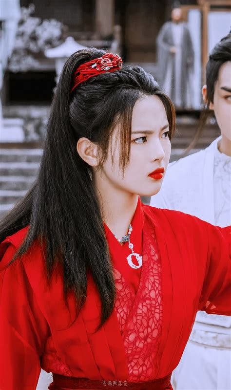 Ghim Của Vaaty23 Trên หยางเชาเย่วyang Chaoyue杨超越 Diễn Viên Viết
