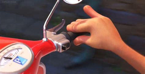 Pin De X M Doodles En Luca Pixar Reference Screenshots