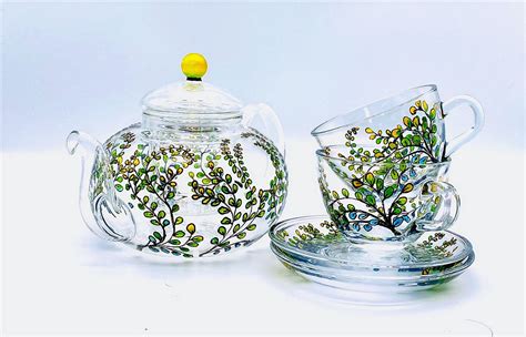 5 Ways To Add Spring Colors To Your Table