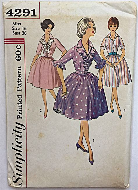 Vintage 1950s Misses Shirtwaist Dress With Optional Ruffle Trim