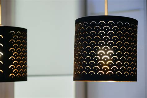 잡지에 그린 패브릭 갓입니다 화려한 장식 전기 가구 조명 램프 전등 갓 스타일 직물 추상적인 배경 교수형 램프 인테리어 디자인