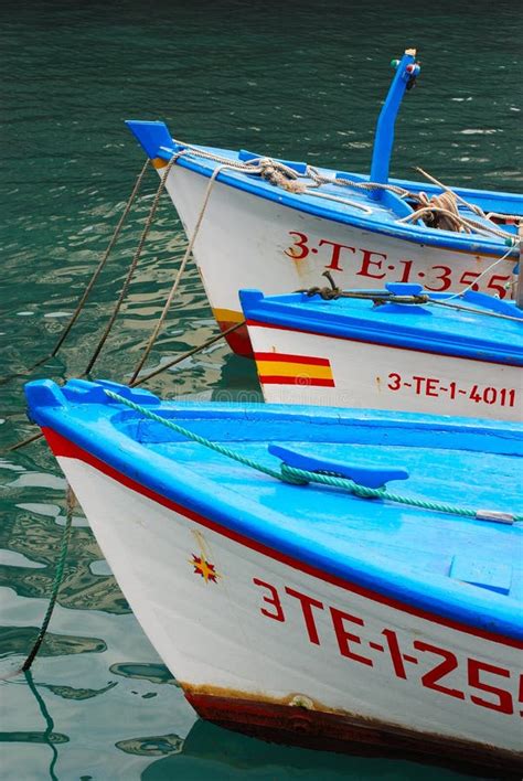 Tres Barcos De Pesca Imagen De Archivo Imagen De Azul 1503609