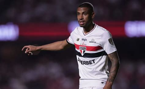 André Silva Brilha Como Artilheiro E Se Destaca No São Paulo