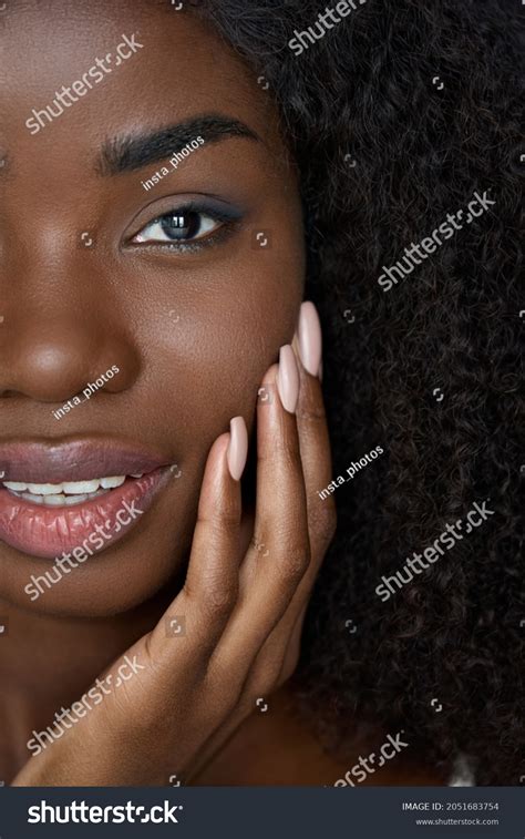 imágenes de babe sexy dark skinned woman afro Imágenes fotos y vectores de stock