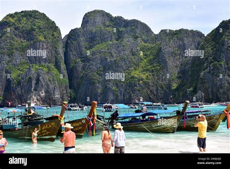 Ko Phi Phi Le Island Maya Bay Phi Phi Archipelago Thailand Stock