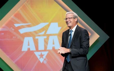 Chris Spear Calls On Industry To Unite And Fight For Pro Trucking