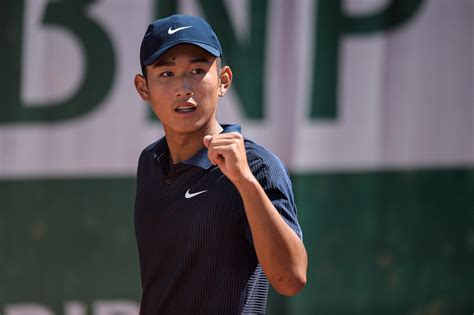 澳网资格赛，中国小将商竣程取得首胜大满贯男单吴易