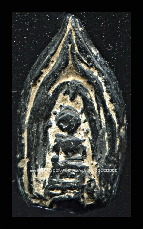 พระกริ่งคลองตะเคียน พิมพ์หน้าใหญ่ ไหล่ยก อกต่ำ บรรจุกริ่ง เนื้อผงใบลาน จารมือ ออกกรุวัดโคกจินดา