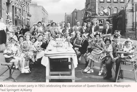 엘리자베스 2세와 찰스 3세 영국의 경제는 어떻게 변화했을까