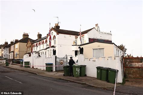 How Mad Frankie Fraser Branded Gangster Dave Courtney A Grass