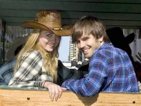 Pin By Vicki Adams On Heartland Ty And Amy Amy And Ty Heartland Heartland Cast