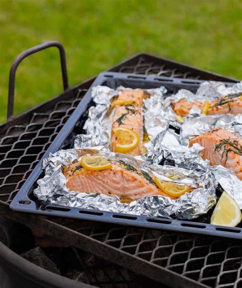Lemon Dill Salmon Foil Packets