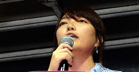 발언하는 고대녀 김지윤