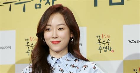 포토 서현진 예쁜 허리 손