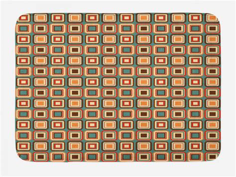 Modern Bath Mat Geometrical Pattern With Rounded Nested Squares