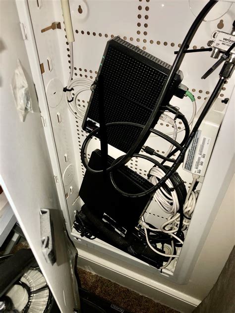 Previous Tenants Had FIOS I Have Comcast Why Is There Still A Working FIOS Router And Modem