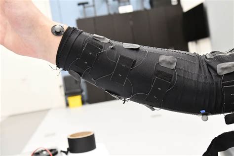 Smart Fabric Strain Sensor Combines Strength And Sensitivity