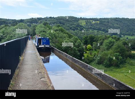 Thomas Telfords Impressive Pontcysyllte Aqueduct Spanning The Valley