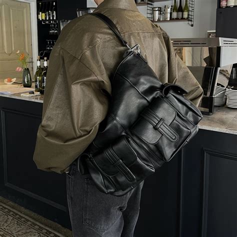 척도 남자 레더 숄더백 크로스백 직장인 가방 가죽 메신저백 옆으로매는가방 여자 남녀공용 척도 위시버킷