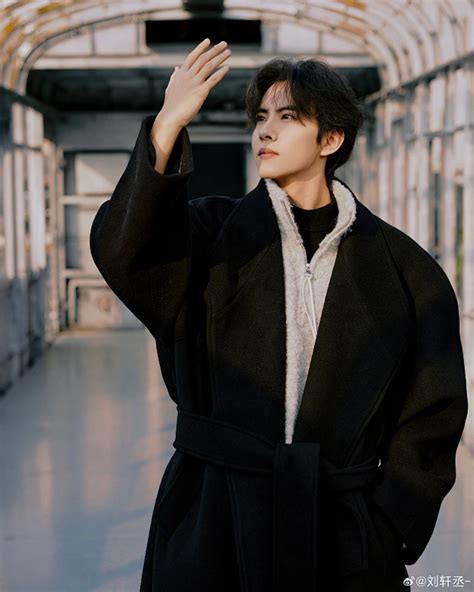 刘轩丞 的个人主页 微博 花瓣网