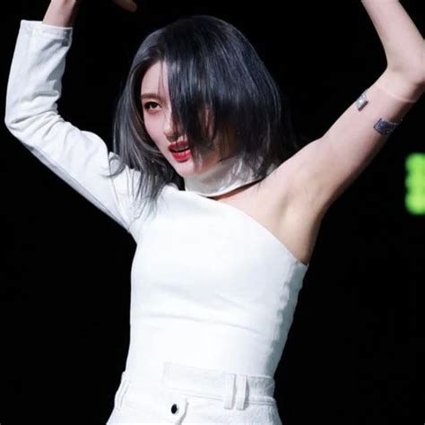 Pin Oleh Muhamad Risyad Amal Speed Di Kpop Armpit Girlgroup