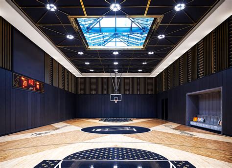 Inside Rapper Drakes Luxury Mansion In Toronto Photos