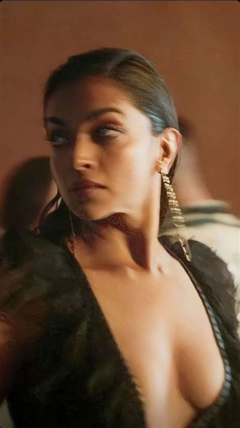 Pin By Rittick Chatterjee On Deepika Padukone Style Deepika Padukone