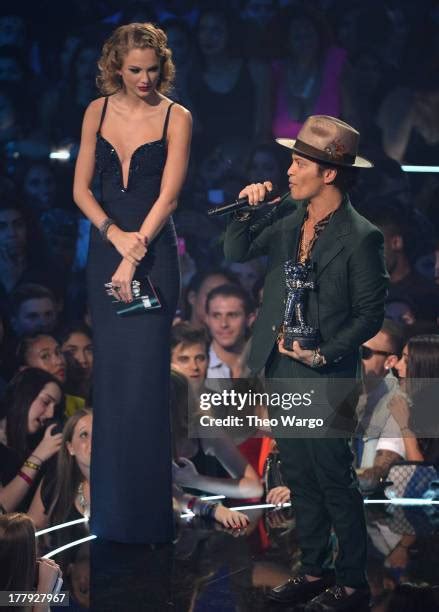 20 Taylor Swift Bruno Mars Photos And High Res Pictures Getty Images