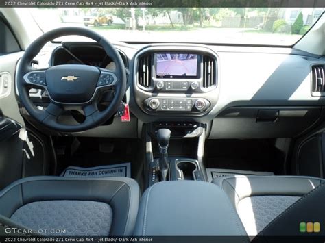 Jet Black­dark Ash 2022 Chevrolet Colorado Interiors