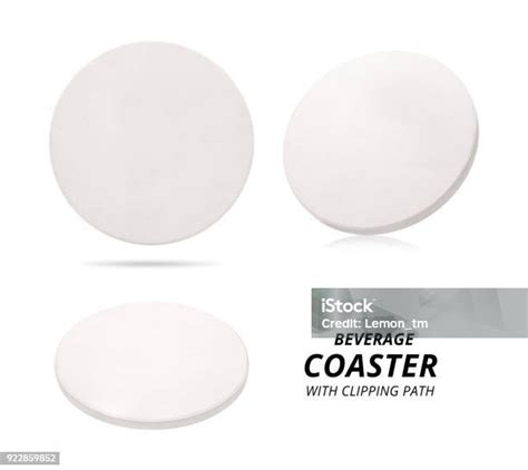 세라믹 음료 코스터 흰색 배경에 고립의 집합입니다 세라믹 패드 넣어 귀하의 낯 짝 컵받침에 대한 스톡 사진 및 기타 이미지